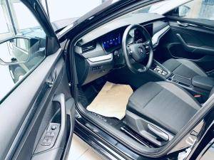 Melns Skoda Octavia 2022 Jehvi, ar dzinēja tilpumu 1.00 L un nobraukumu 110 tūkst. km par 15900 €, foto 10 vietnē AUTOMOTO.COM.LV
