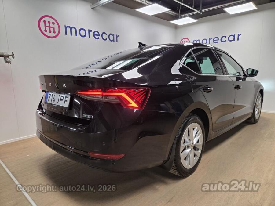 Melns Skoda Octavia 2023 Tallina, ar dzinēja tilpumu 1.50 L un nobraukumu 56 tūkst. km par 21900 €, foto 7 vietnē AUTOMOTO.COM.LV