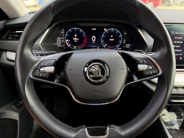 Black Skoda Octavia 2023 in Kaunas, with an engine capacity of 1.50 L and mileage of 175 thousand km for 16900 €, photo 6 on AUTOMOTO.COM.LV