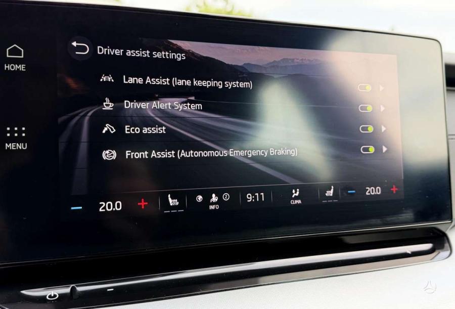 Black Skoda Octavia 2023 in Kaunas, with an engine capacity of 1.50 L and mileage of 175 thousand km for 16900 €, photo 12 on AUTOMOTO.COM.LV