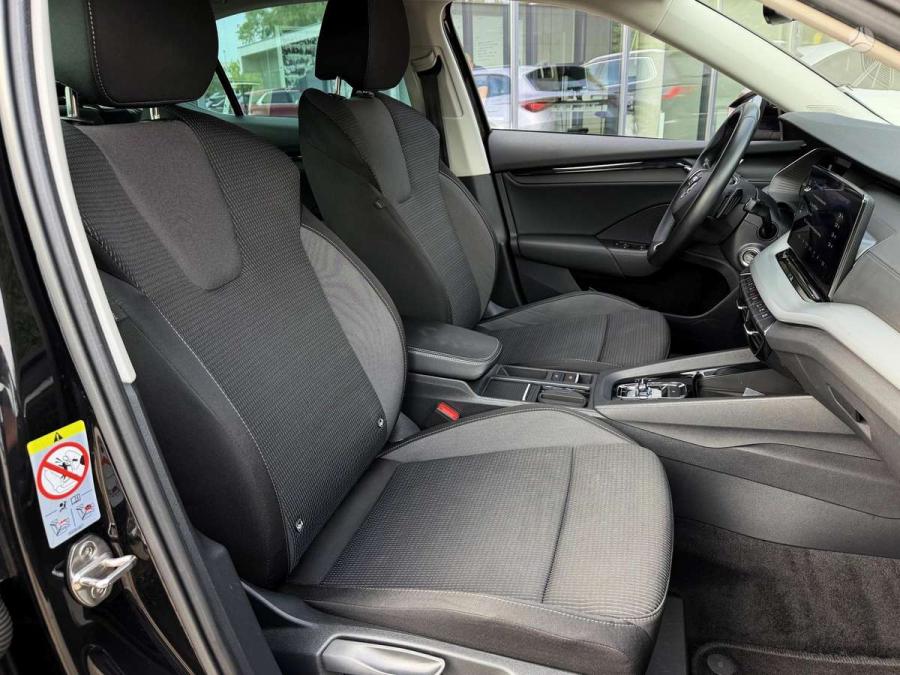 Black Skoda Octavia 2023 in Kaunas, with an engine capacity of 1.50 L and mileage of 175 thousand km for 16900 €, photo 13 on AUTOMOTO.COM.LV