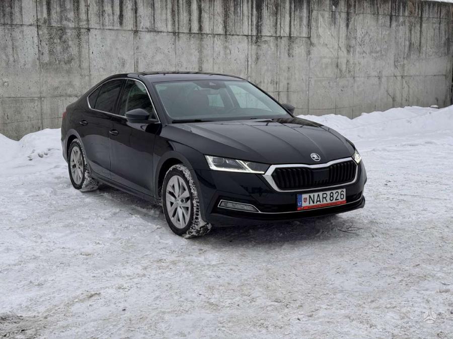 Black Skoda Octavia 2024 in Vilnius, with an engine capacity of 1.00 L and mileage of 55 thousand km for 22500 €, photo 2 on AUTOMOTO.COM.LV