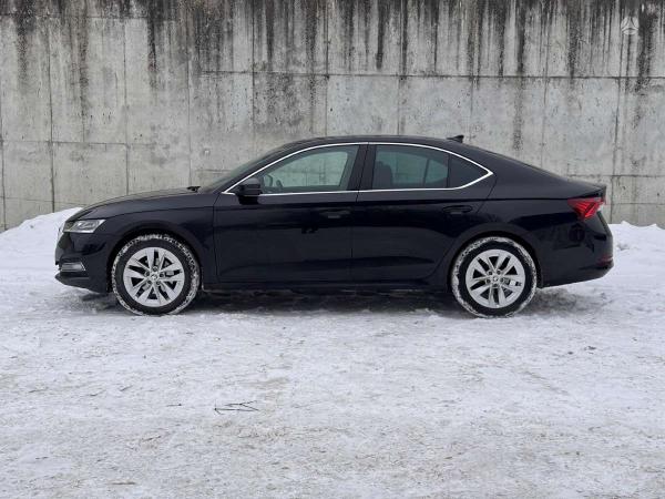 Melns Skoda Octavia 2024 Viļņa, ar dzinēja tilpumu 1.00 L un nobraukumu 55 tūkst. km par 22500 €, foto 5 vietnē AUTOMOTO.COM.LV