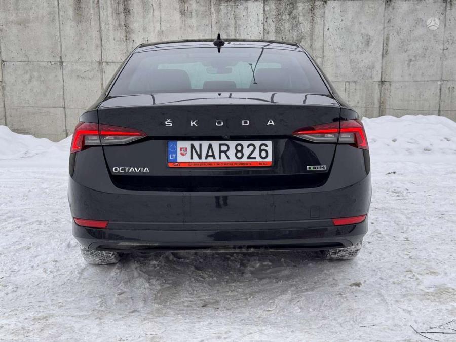 Black Skoda Octavia 2024 in Vilnius, with an engine capacity of 1.00 L and mileage of 55 thousand km for 22500 €, photo 8 on AUTOMOTO.COM.LV