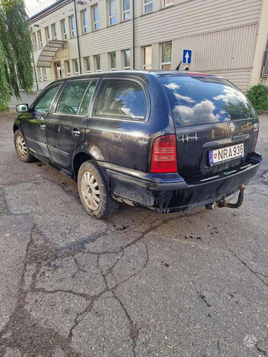 Черный Шкода Октавия 1999 в Вильнюс, объемом двигателя 1.90 л и пробегом 430 тыс. км за 1050 €, фото 4 на AUTOMOTO.COM.LV