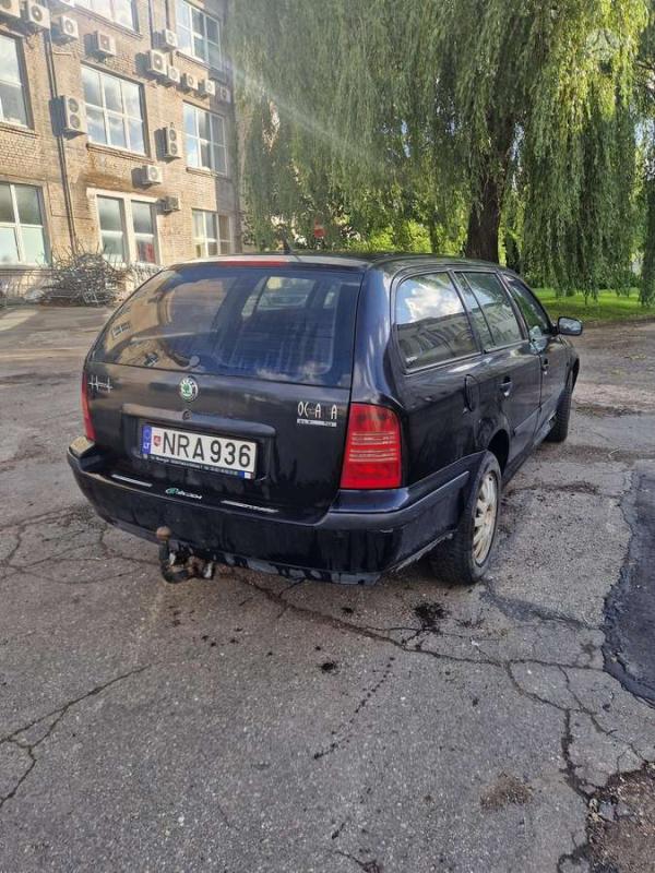 Черный Шкода Октавия 1999 в Вильнюс, объемом двигателя 1.90 л и пробегом 430 тыс. км за 1050 €, фото 4 на AUTOMOTO.COM.LV