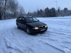 Melns Skoda Octavia 2000 Anykščiai, ar dzinēja tilpumu 1.90 L un nobraukumu 322 tūkst. km par 680 €, foto 6 vietnē AUTOMOTO.COM.LV