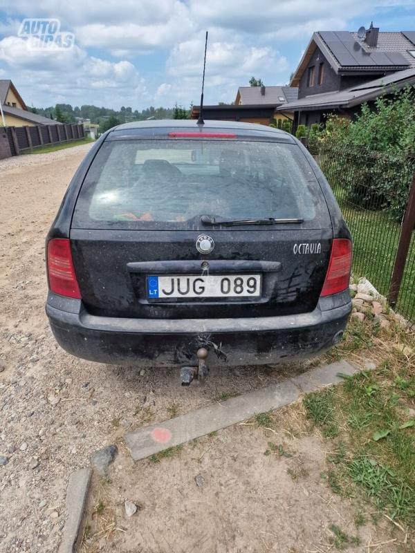 Melns Skoda Octavia 2000 Viļņa, ar dzinēja tilpumu 1.60 L un nobraukumu 326 tūkst. km par 349 €, foto 4 vietnē AUTOMOTO.COM.LV