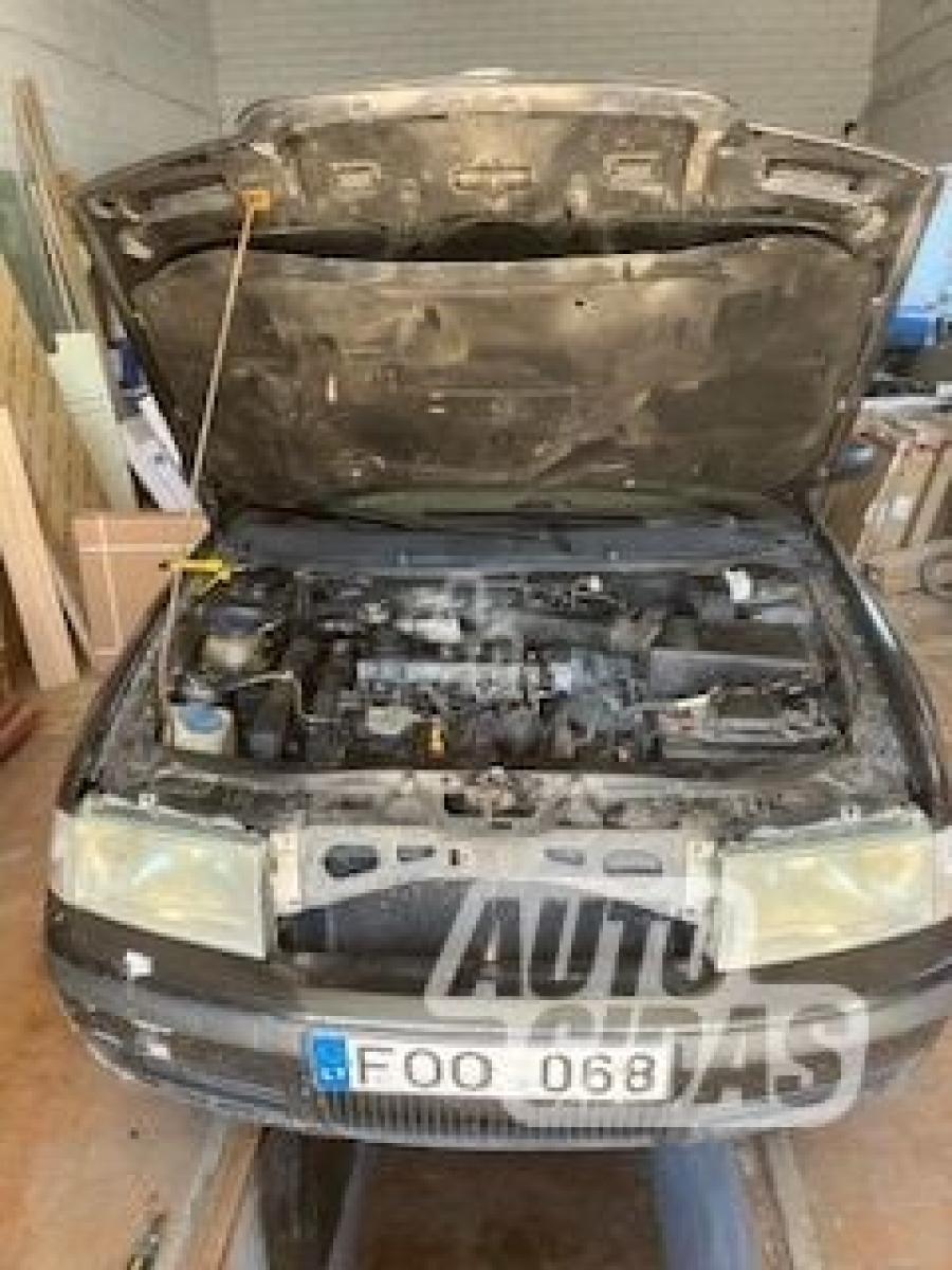Черный Шкода Октавия 2001 в Паневежис, объемом двигателя 1.90 л и пробегом 402 тыс. км за 450 €, фото 1 на AUTOMOTO.COM.LV