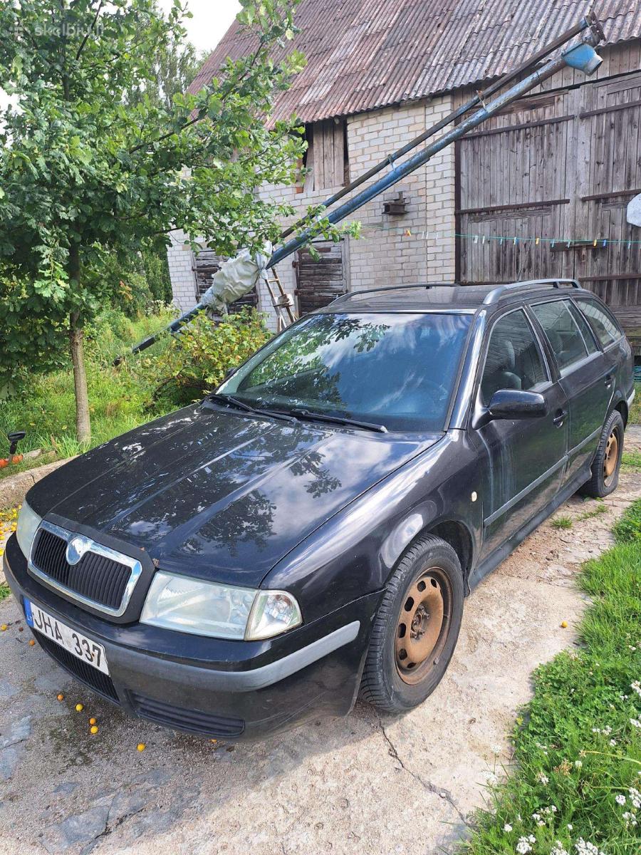 Melns Skoda Octavia 2001 Kaišiadorys, ar dzinēja tilpumu 1.90 L un nobraukumu 345 tūkst. km par 800 €, foto 1 vietnē AUTOMOTO.COM.LV