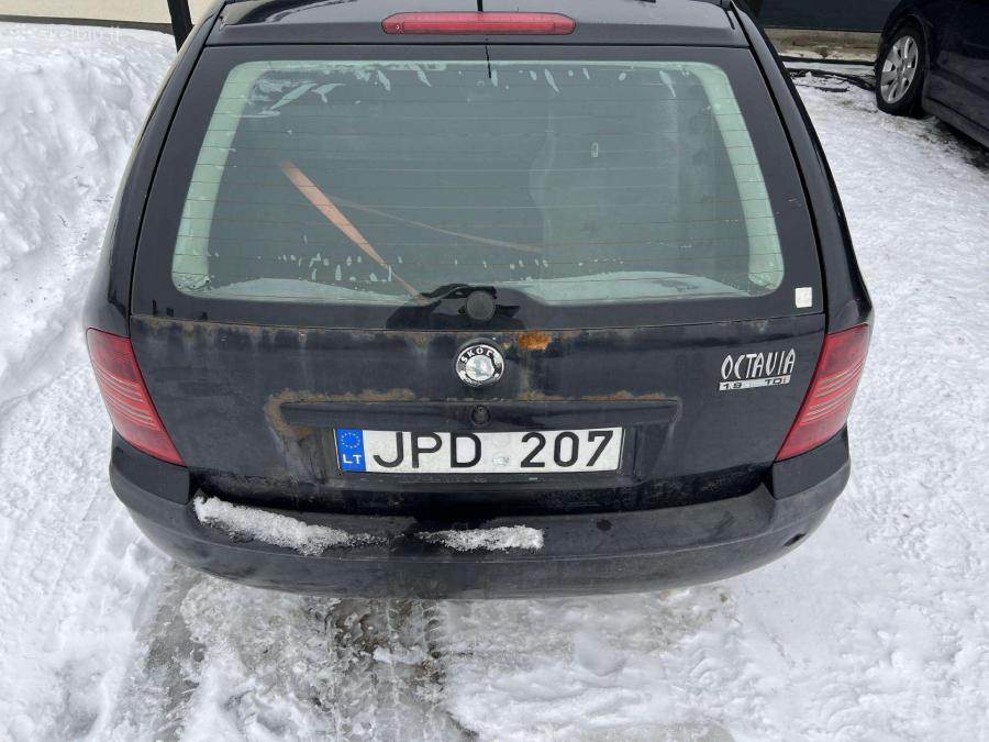 Melns Skoda Octavia 2002 Klaipėda, ar dzinēja tilpumu 1.90 L un nobraukumu 439 tūkst. km par 600 €, foto 5 vietnē AUTOMOTO.COM.LV