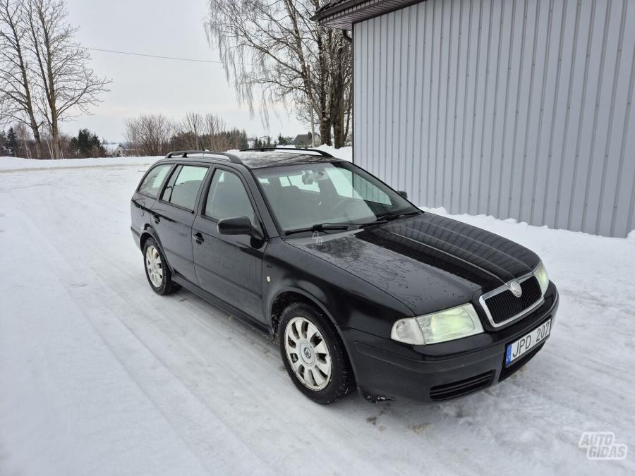 Melns Skoda Octavia 2002 Kelmė, ar dzinēja tilpumu 1.90 L un nobraukumu 400 tūkst. km par 1000 €, foto 2 vietnē AUTOMOTO.COM.LV