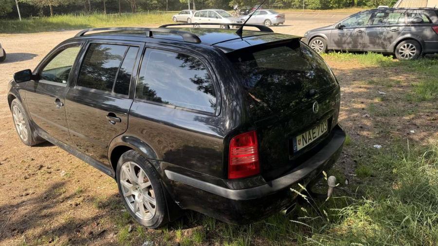 Черный Шкода Октавия 2003 в Вильнюс, объемом двигателя 1.78 л и пробегом 236 тыс. км за 4000 €, фото 6 на AUTOMOTO.COM.LV