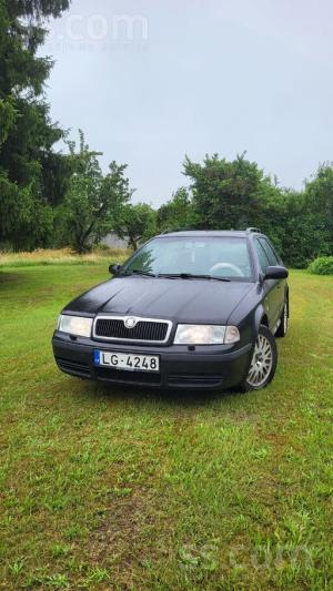 Melns Skoda Octavia 2003 Liepāja, ar dzinēja tilpumu 1.80 L un nobraukumu 423 tūkst. km par 800 €, foto  vietnē AUTOMOTO.COM.LV