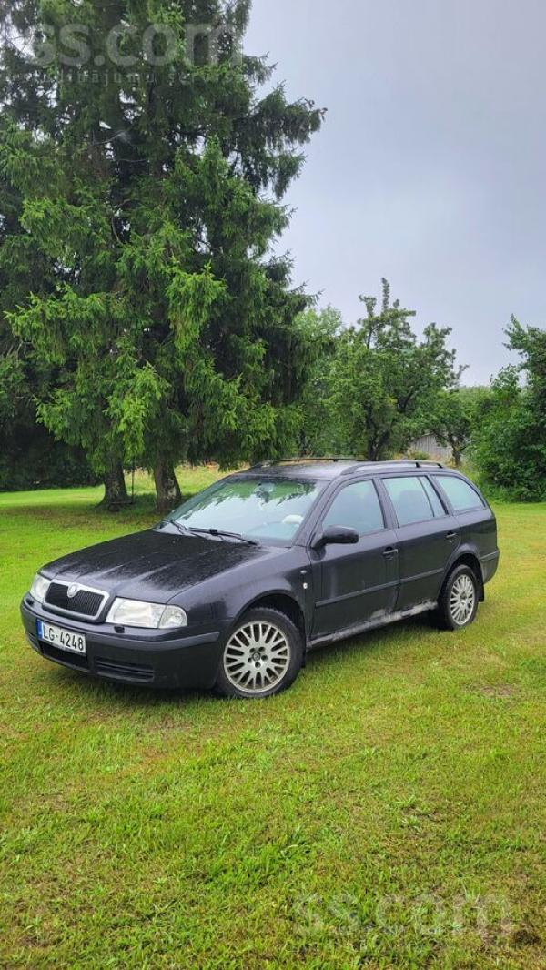 Black Skoda Octavia 2003 in Liepaja, with an engine capacity of 1.80 L and mileage of 423 thousand km for 800 €, photo 2 on AUTOMOTO.COM.LV