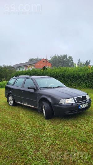 Melns Skoda Octavia 2003 Liepāja, ar dzinēja tilpumu 1.80 L un nobraukumu 423 tūkst. km par 800 €, foto 4 vietnē AUTOMOTO.COM.LV