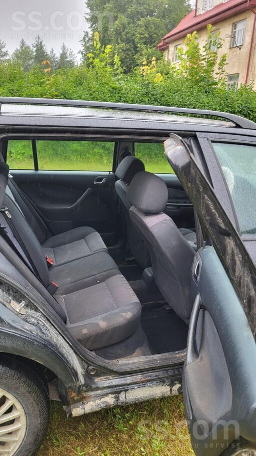 Melns Skoda Octavia 2003 Liepāja, ar dzinēja tilpumu 1.80 L un nobraukumu 423 tūkst. km par 800 €, foto 7 vietnē AUTOMOTO.COM.LV