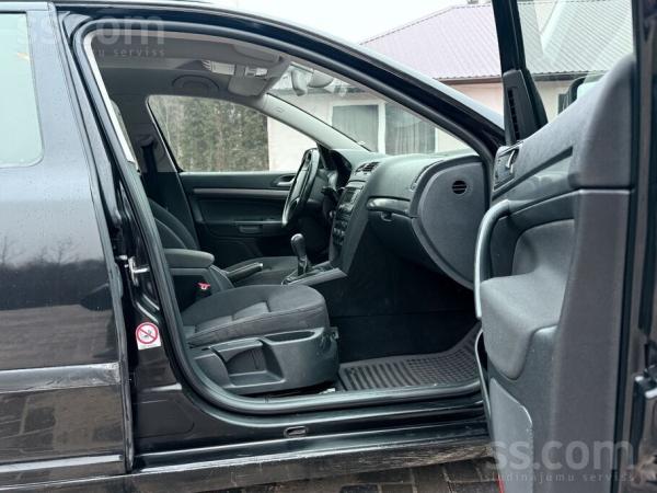 Melns Skoda Octavia 2005 Cēsis, ar dzinēja tilpumu 1.60 L un nobraukumu 312 tūkst. km par 2200 €, foto 9 vietnē AUTOMOTO.COM.LV