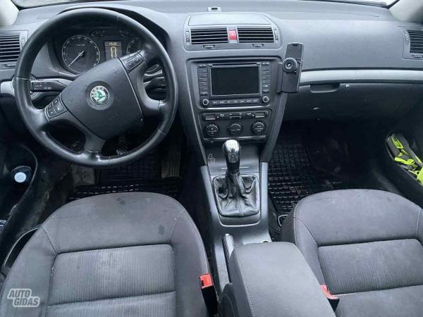 Black Skoda Octavia 2005 in Kaunas, with an engine capacity of 2.00 L and mileage of 555 thousand km for 1700 €, photo 8 on AUTOMOTO.COM.LV
