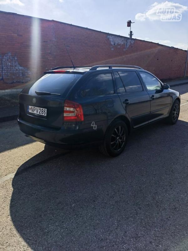 Melns Skoda Octavia 2005 Druskininkai, ar dzinēja tilpumu 1.90 L un nobraukumu 400 tūkst. km par 1200 €, foto 3 vietnē AUTOMOTO.COM.LV