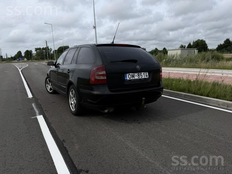 Black Skoda Octavia 2005 in Liepaja, with an engine capacity of 2.00 L and mileage of 564 thousand km for 1900 €, photo 9 on AUTOMOTO.COM.LV