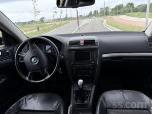 Black Skoda Octavia 2005 in Liepaja, with an engine capacity of 2.00 L and mileage of 564 thousand km for 1900 €, photo 15 on AUTOMOTO.COM.LV