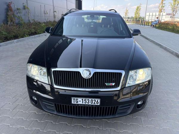 Black Skoda Octavia 2005 in Vilnius, with an engine capacity of 1.98 L and mileage of 246 thousand km for 3300 €, photo 2 on AUTOMOTO.COM.LV