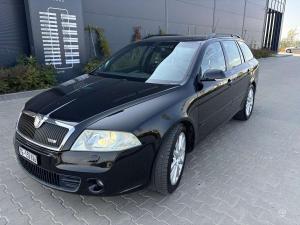 Black Skoda Octavia 2005 in Vilnius, with an engine capacity of 1.98 L and mileage of 246 thousand km for 3300 €, photo 4 on AUTOMOTO.COM.LV