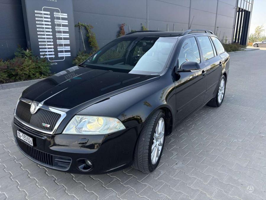 Black Skoda Octavia 2005 in Vilnius, with an engine capacity of 1.98 L and mileage of 246 thousand km for 3300 €, photo 4 on AUTOMOTO.COM.LV