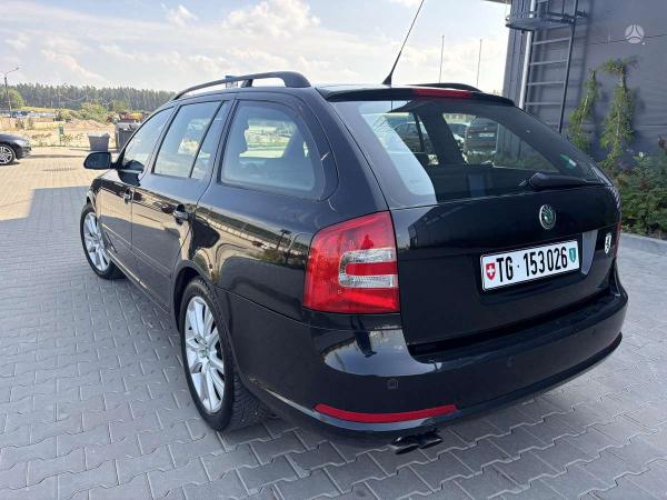 Black Skoda Octavia 2005 in Vilnius, with an engine capacity of 1.98 L and mileage of 246 thousand km for 3300 €, photo 4 on AUTOMOTO.COM.LV