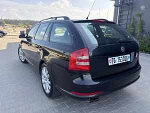 Black Skoda Octavia 2005 in Vilnius, with an engine capacity of 1.98 L and mileage of 246 thousand km for 3300 €, photo 5 on AUTOMOTO.COM.LV