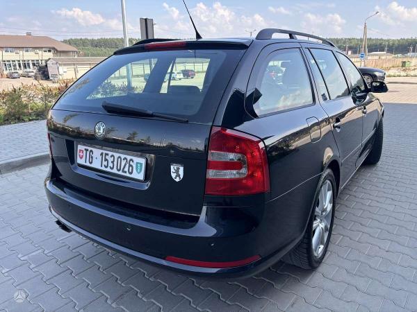 Black Skoda Octavia 2005 in Vilnius, with an engine capacity of 1.98 L and mileage of 246 thousand km for 3300 €, photo 5 on AUTOMOTO.COM.LV