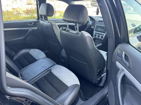 Black Skoda Octavia 2005 in Vilnius, with an engine capacity of 1.98 L and mileage of 246 thousand km for 3300 €, photo 8 on AUTOMOTO.COM.LV