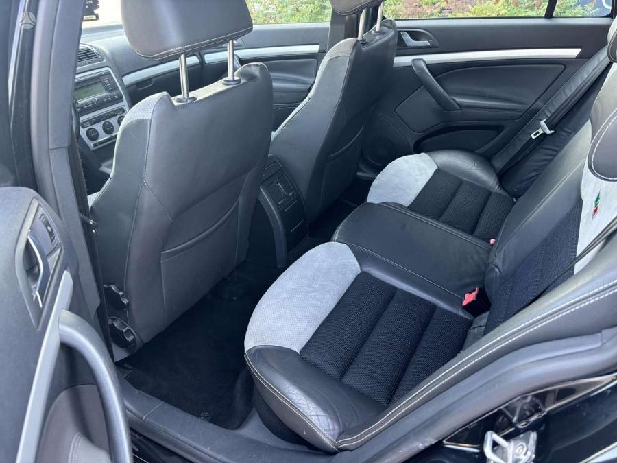 Black Skoda Octavia 2005 in Vilnius, with an engine capacity of 1.98 L and mileage of 246 thousand km for 3300 €, photo 12 on AUTOMOTO.COM.LV