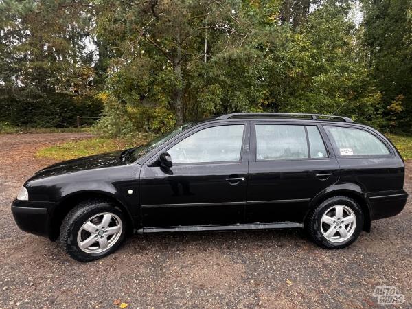 Skoda Octavia 2005 Viļņa vietnē Melns Skoda Octavia 2005 Viļņa, ar dzinēja tilpumu 1.90 L un nobraukumu 350 tūkst. km par 1250 €, foto 4 vietnē AUTOMOTO.COM.LV