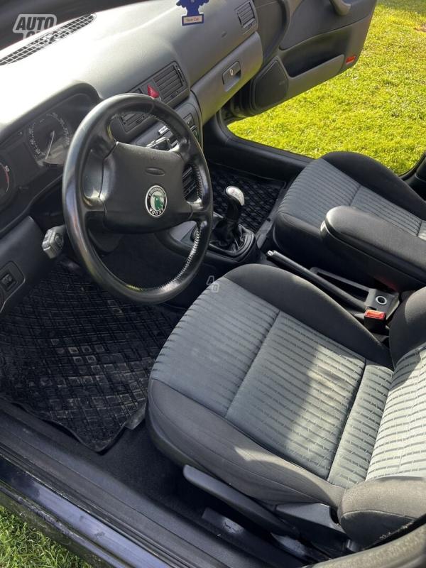 Skoda Octavia 2005 Viļņa vietnē Melns Skoda Octavia 2005 Viļņa, ar dzinēja tilpumu 1.90 L un nobraukumu 350 tūkst. km par 1250 €, foto 8 vietnē AUTOMOTO.COM.LV