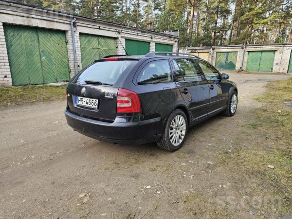 Melns Skoda Octavia 2006 Rīga, ar dzinēja tilpumu 2.00 L un nobraukumu 459 tūkst. km par 1500 €, foto 3 vietnē AUTOMOTO.COM.LV