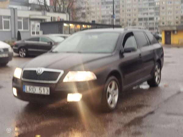 Black Skoda Octavia 2006 in Vilnius, with an engine capacity of 1.90 L and mileage of 313 thousand km for 850 €, photo 5 on AUTOMOTO.COM.LV