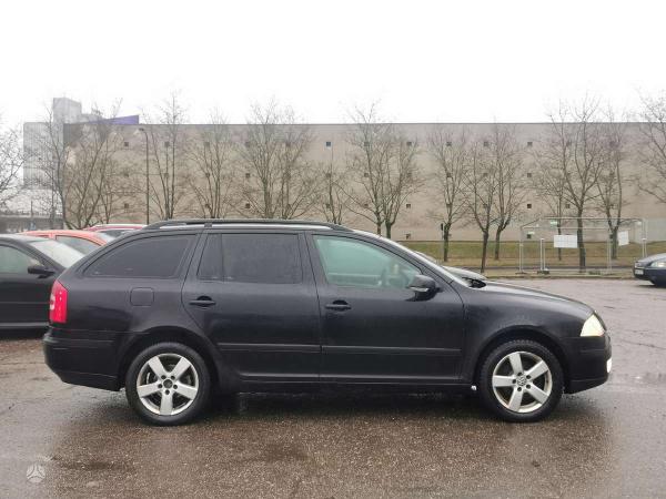 Black Skoda Octavia 2006 in Vilnius, with an engine capacity of 1.90 L and mileage of 313 thousand km for 850 €, photo 8 on AUTOMOTO.COM.LV