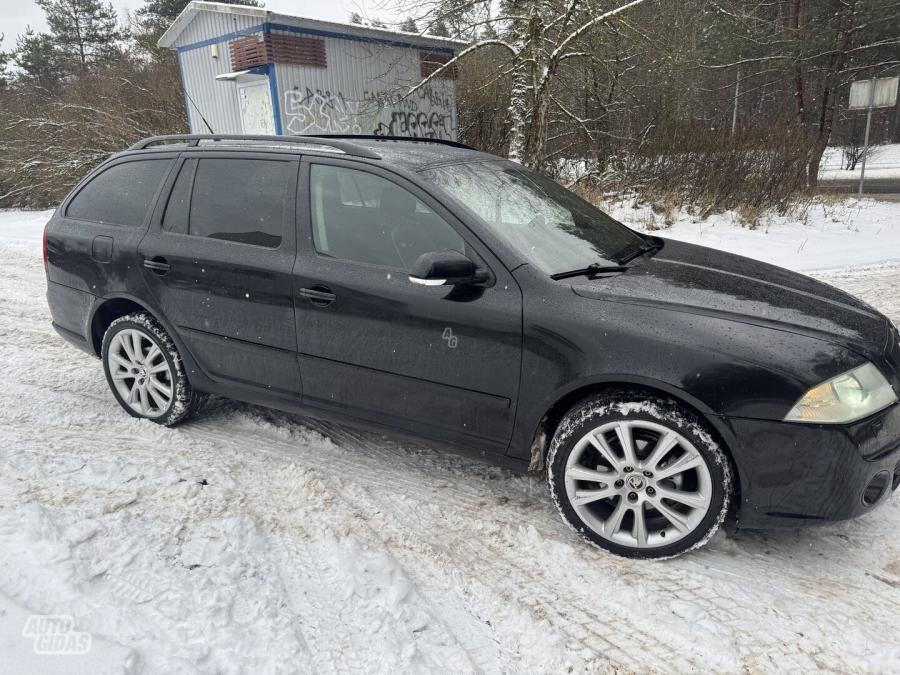 Melns Skoda Octavia 2006 Viļņa, ar dzinēja tilpumu 2.00 L un nobraukumu 317 tūkst. km par 2499 €, foto 4 vietnē AUTOMOTO.COM.LV