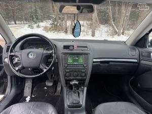 Melns Skoda Octavia 2006 Viļņa, ar dzinēja tilpumu 2.00 L un nobraukumu 317 tūkst. km par 2499 €, foto 13 vietnē AUTOMOTO.COM.LV