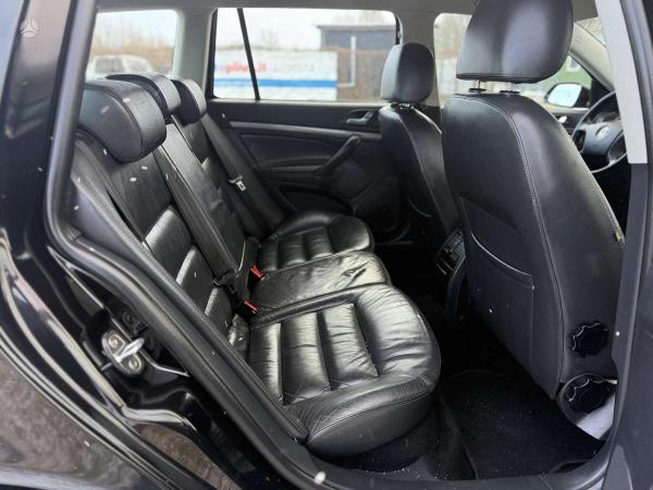 Black Skoda Octavia 2006 in Vilkaviskis, with an engine capacity of 1.97 L and mileage of 267 thousand km for 2699 €, photo 11 on AUTOMOTO.COM.LV