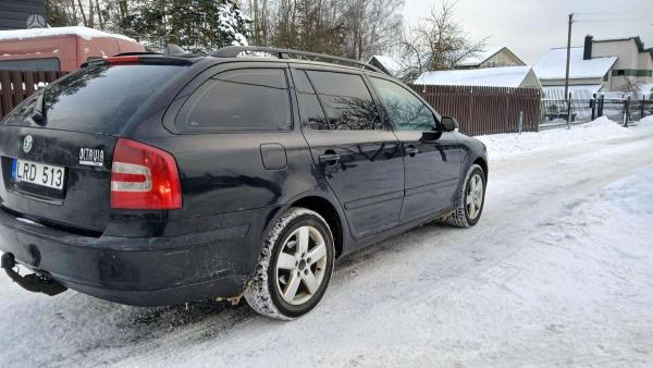 Black Skoda Octavia 2006 in Vilnius, with an engine capacity of 1.90 L and mileage of 300 thousand km for 550 €, photo 3 on AUTOMOTO.COM.LV
