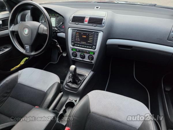 Melns Skoda Octavia 2006 Tallina, ar dzinēja tilpumu 2.00 L un nobraukumu 236 tūkst. km par 5990 €, foto 7 vietnē AUTOMOTO.COM.LV