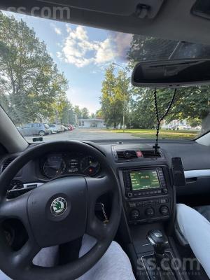 Melns Skoda Octavia 2006 Jelgava, ar dzinēja tilpumu 2.00 L un nobraukumu 465 tūkst. km par 1100 €, foto 6 vietnē AUTOMOTO.COM.LV