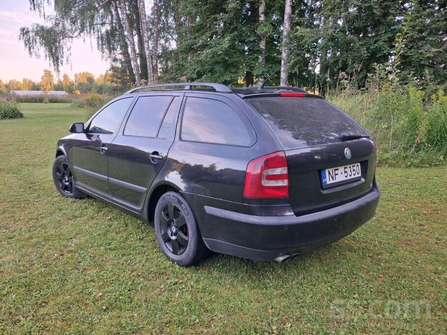 Black Skoda Octavia 2006 in Preili, with an engine capacity of 2.00 L and mileage of 329 thousand km for 1550 €, photo 5 on AUTOMOTO.COM.LV