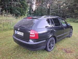 Black Skoda Octavia 2006 in Preili, with an engine capacity of 2.00 L and mileage of 329 thousand km for 1550 €, photo 6 on AUTOMOTO.COM.LV