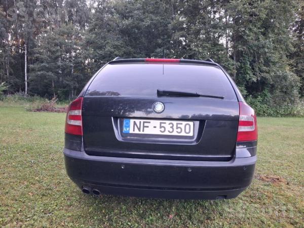 Black Skoda Octavia 2006 in Preili, with an engine capacity of 2.00 L and mileage of 329 thousand km for 1550 €, photo 6 on AUTOMOTO.COM.LV