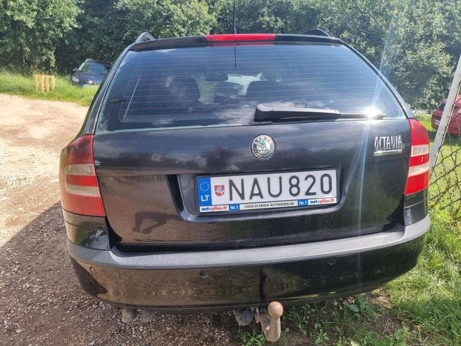 Melns Skoda Octavia 2006 Kauņa, ar dzinēja tilpumu 1.97 L un nobraukumu 430 tūkst. km par 700 €, foto 5 vietnē AUTOMOTO.COM.LV