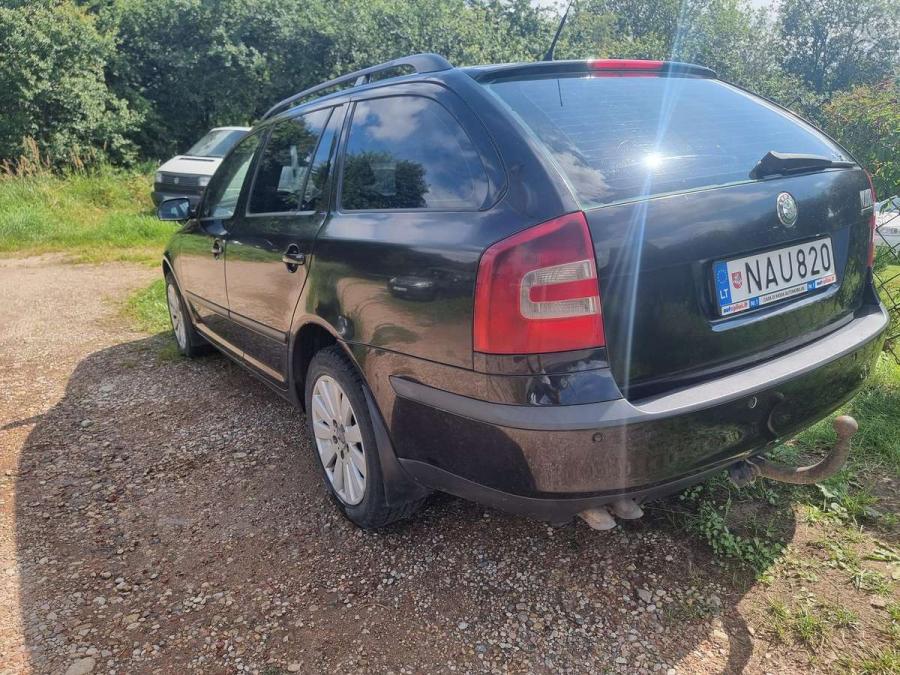 Melns Skoda Octavia 2006 Kauņa, ar dzinēja tilpumu 1.97 L un nobraukumu 430 tūkst. km par 700 €, foto 6 vietnē AUTOMOTO.COM.LV